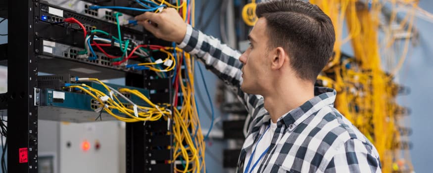 Tecnicatura Universitaria en Redes de Computadoras - Carreras - Universidad Nacional de San Luis